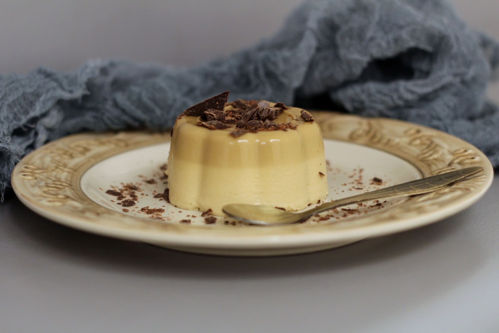 Layered coffee bavarois, a very elegant but easy dessert. - La Mora ...